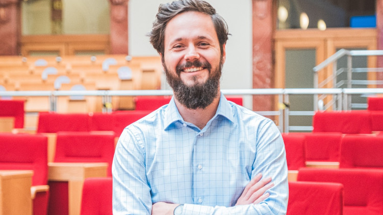 Praha se dohodla na mimosoudním urovnání sporu s reklamními ...