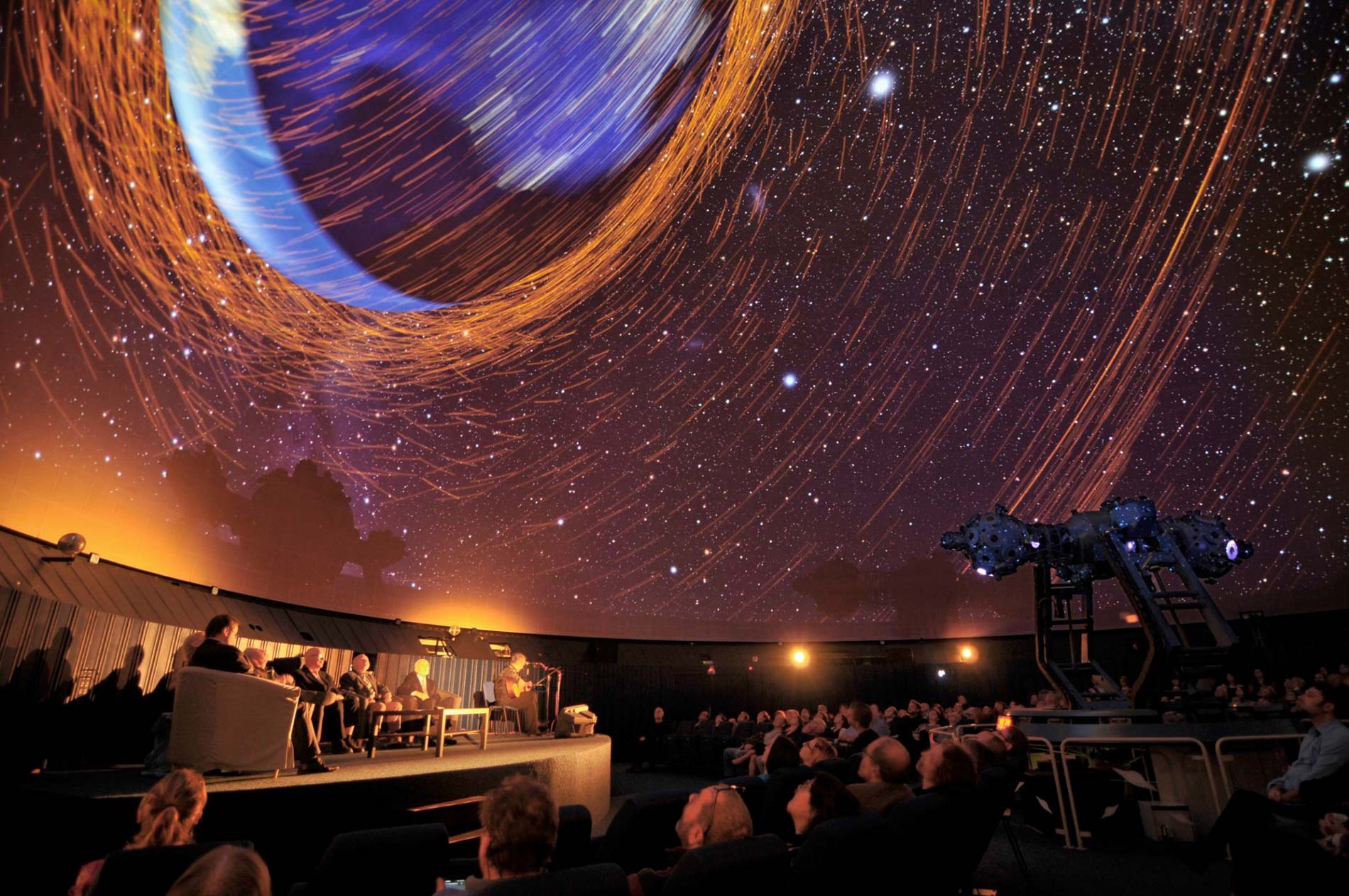 Vesmír na dosah ruky: Praha pořídí do planetária nejmodernější promítací technologii na světě ...